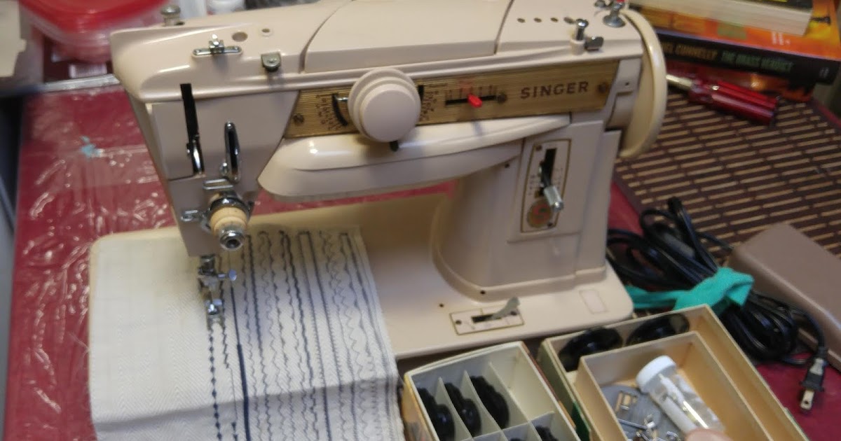 FlamingoSewing: The Singer 411G