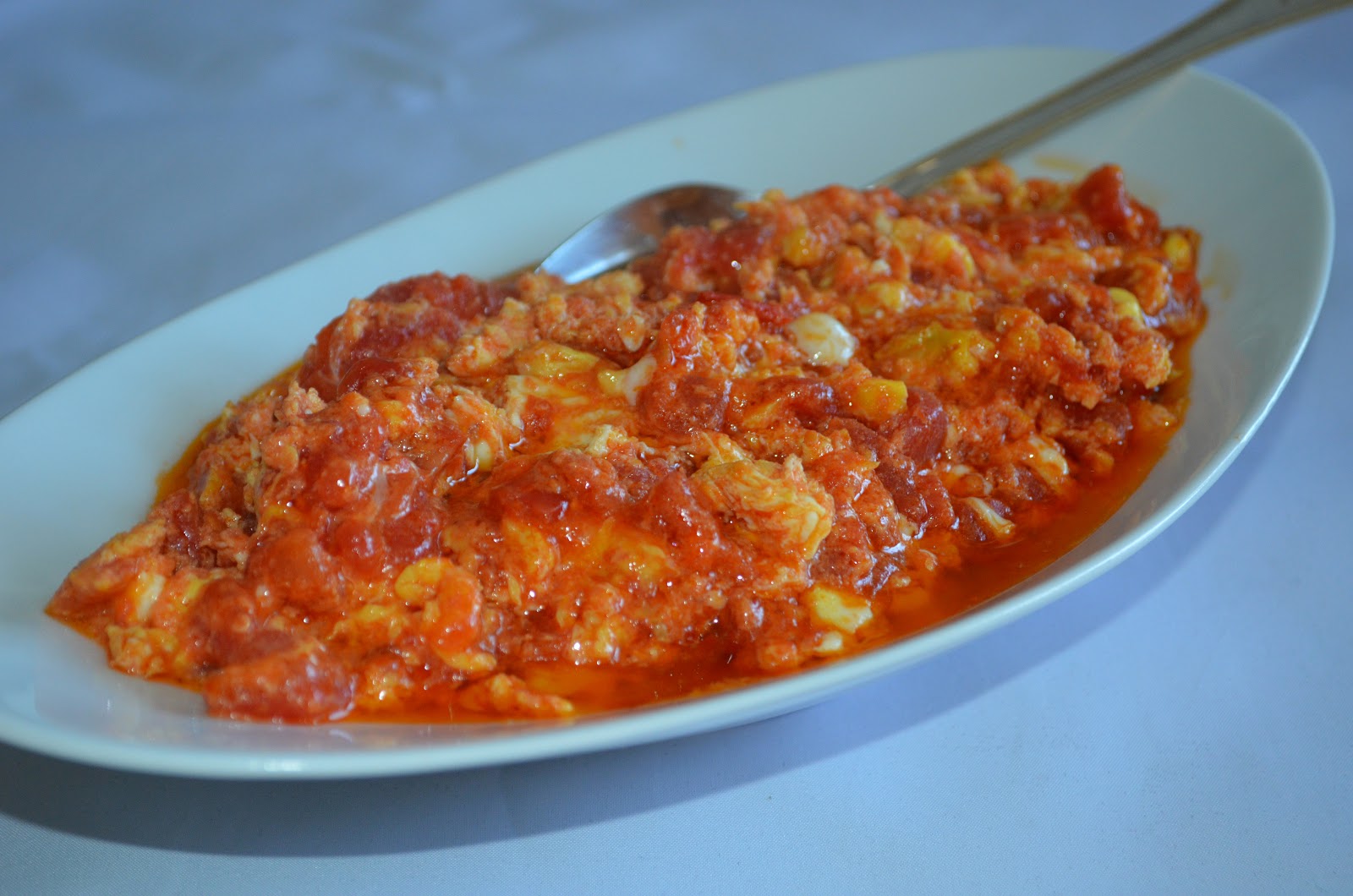 COCINAR CON "C": HUEVOS CON TOMATE (OU AMB TOMACA)