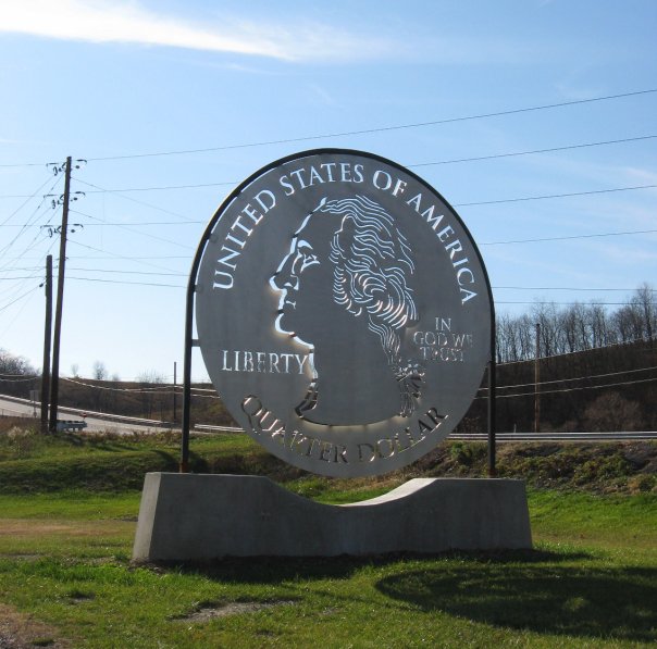 Outta the Way: Roadside GIANT: Quarter Everett, Pennsylvania