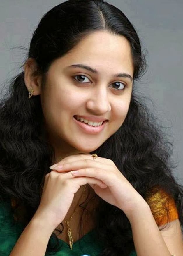 Homely Girls: Tamil cute homely look girl homely actress in tamil cinema