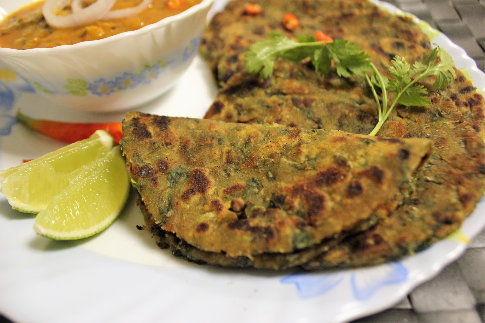 Bethica's Kitchen Flavours: Healthy Kulfa Saag Roti (Purslane Leaves ...