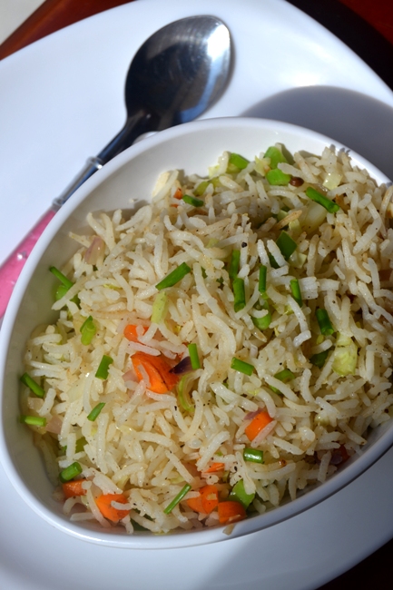 Vaniensamayalarai: Veg Fried Rice / Indian Style Fried Rice