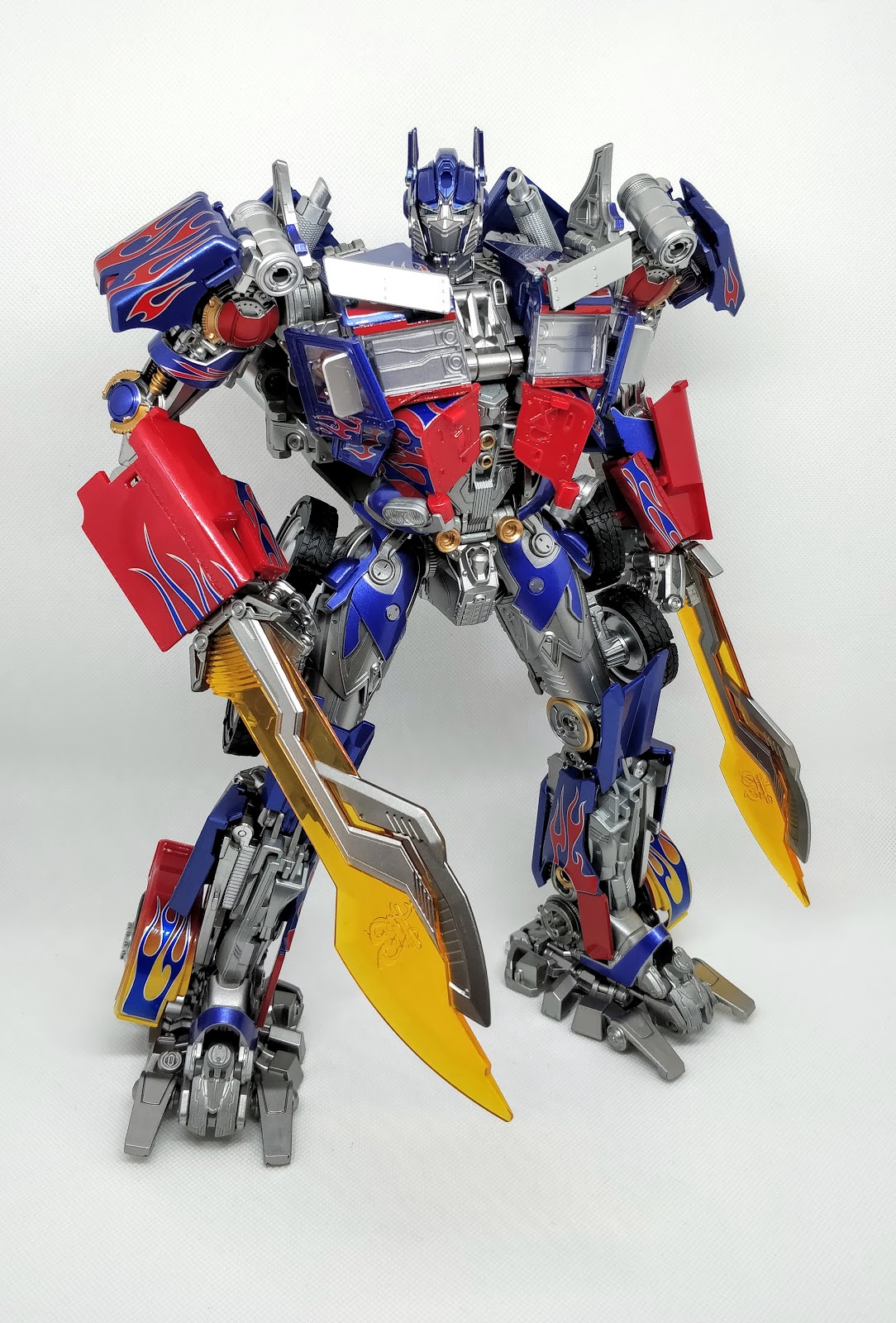 Otaku Toys: Análisis KO Optimus Prime LS-03 Black Mamba
