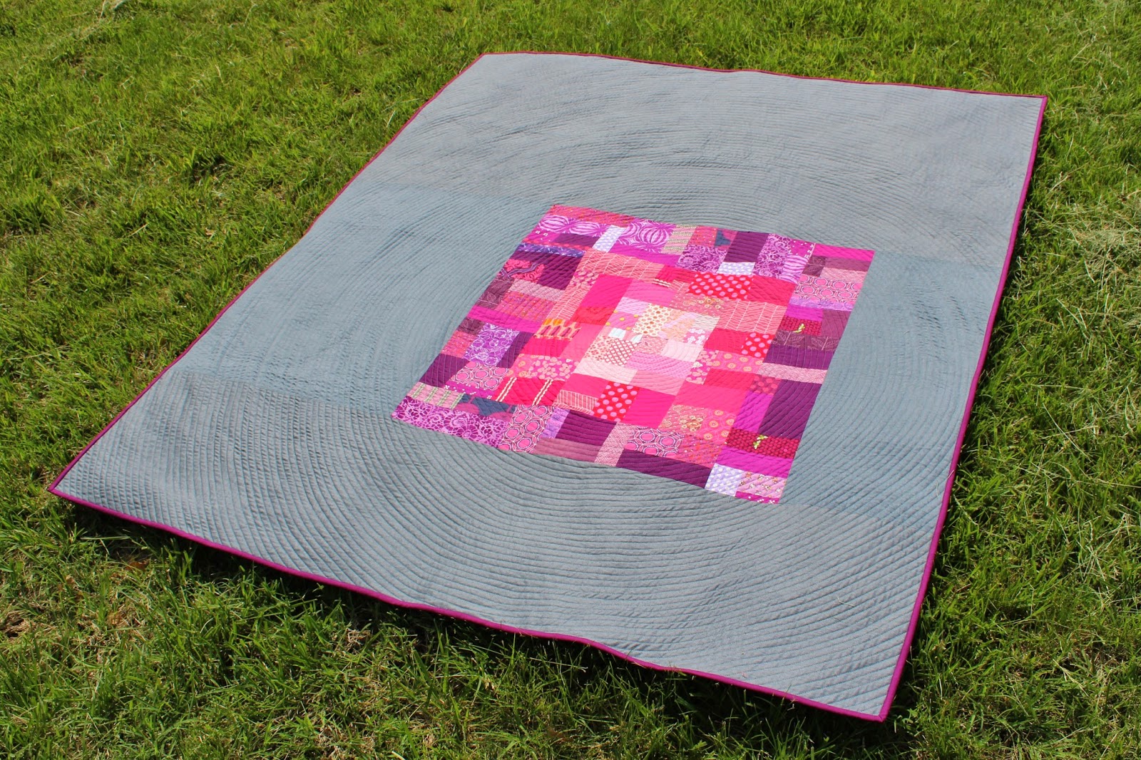Teaginny Designs: Purple and Gray Strata Quilt