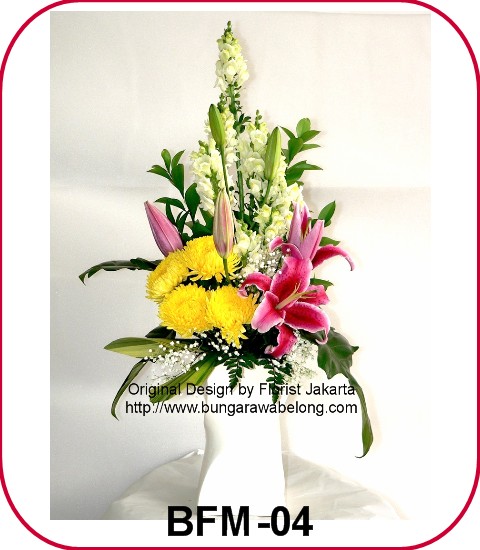Rangkaian Bunga Meja Minimalis | Telp 021-41675773 | Florist Krisna ...