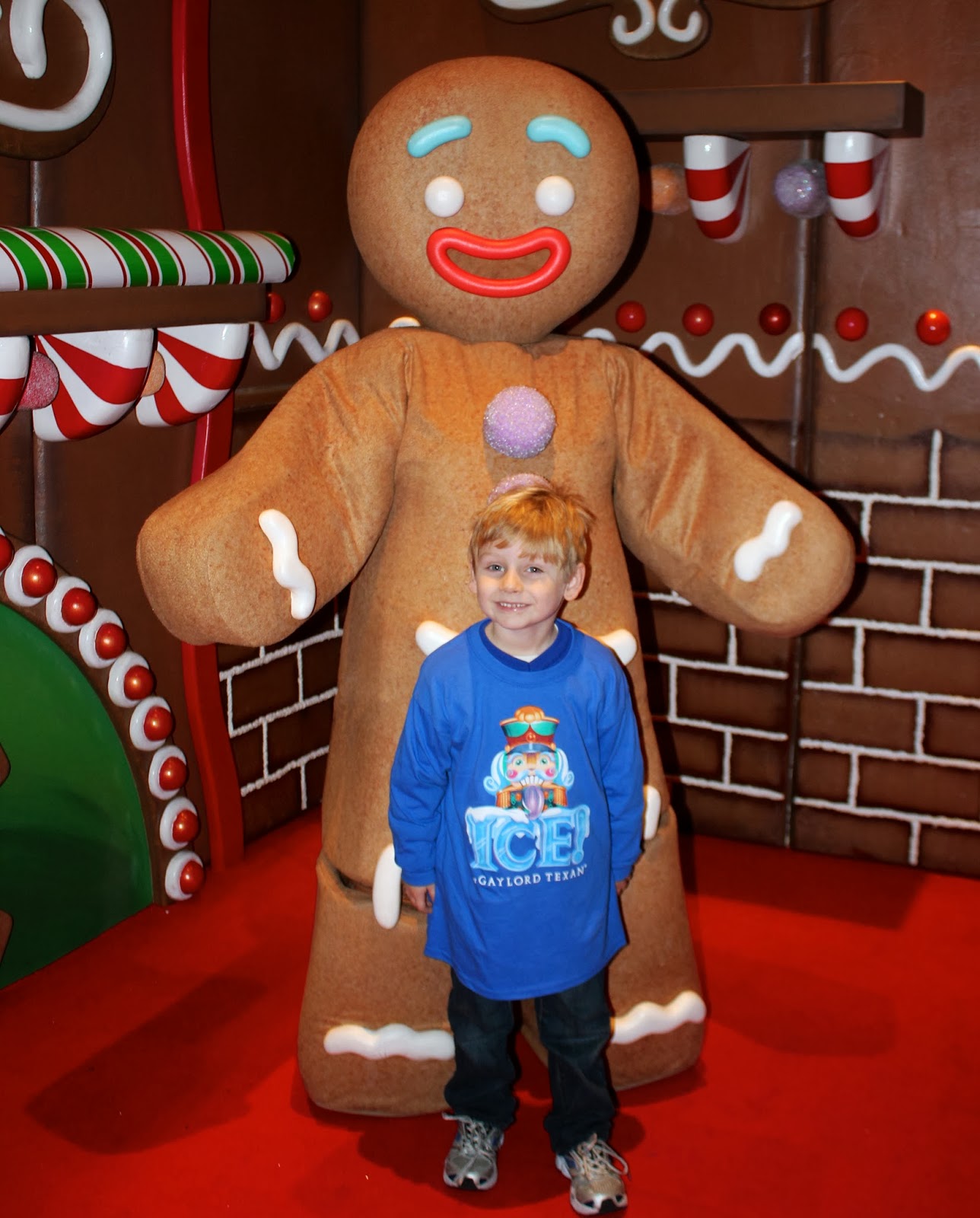 World of the Wilsons: Gingy's Gingerbread House