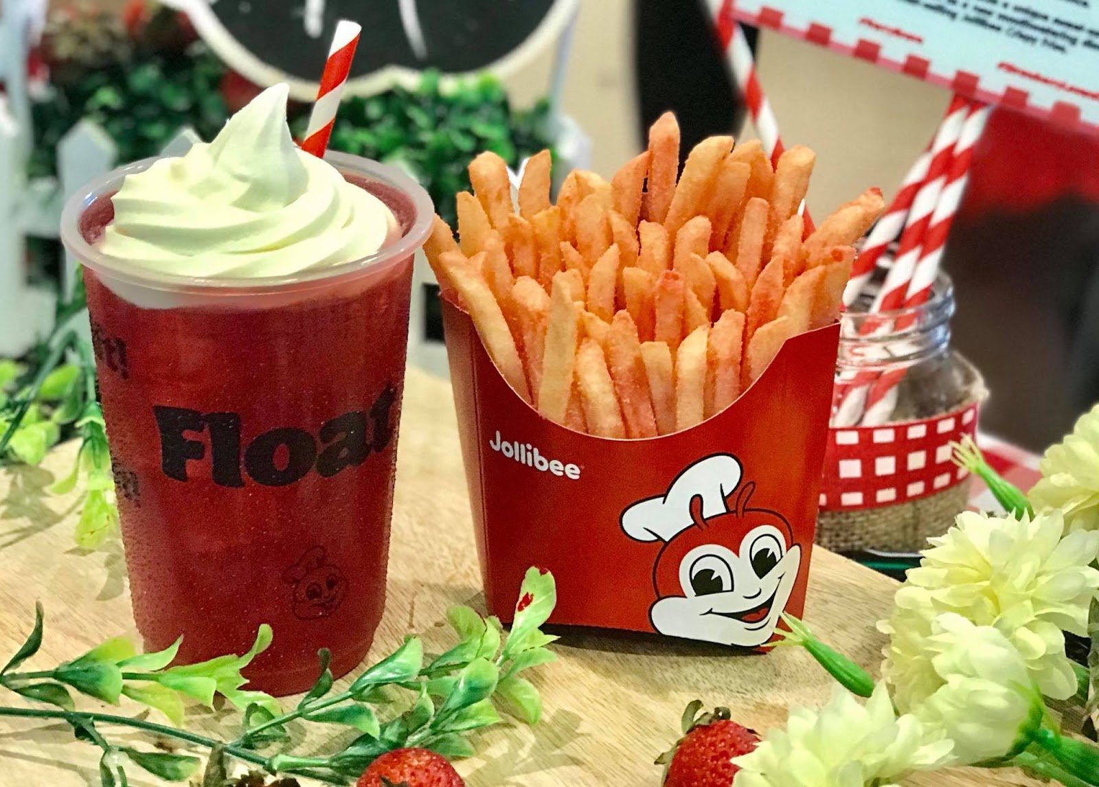 REVIEW: JOLLIBEE 'S STRAWBERRY TEA FLOAT AND STRAWBERRY FRIES | Mermaid ...
