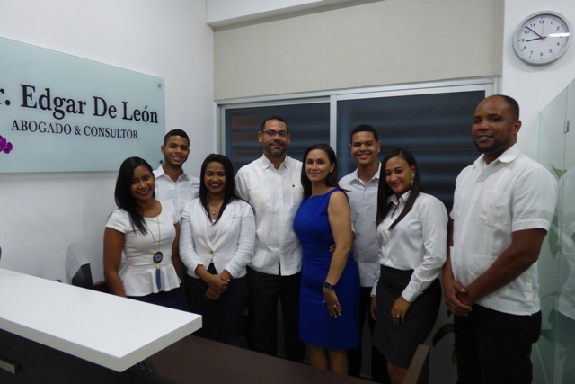 Business Magazine: Edgar De León & Asocs. Abogados Consultores ...