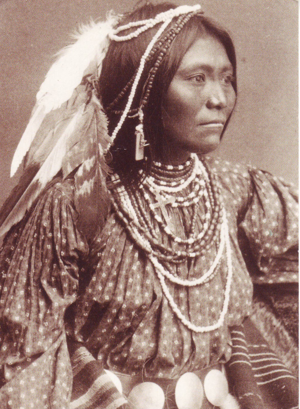The World in Postcards - Sabine's Blog: Tonto Apache Woman