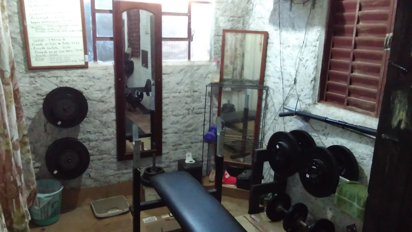 ACADEMIA CASEIRA: VISÃO GERAL DA ACADEMIA CASEIRA