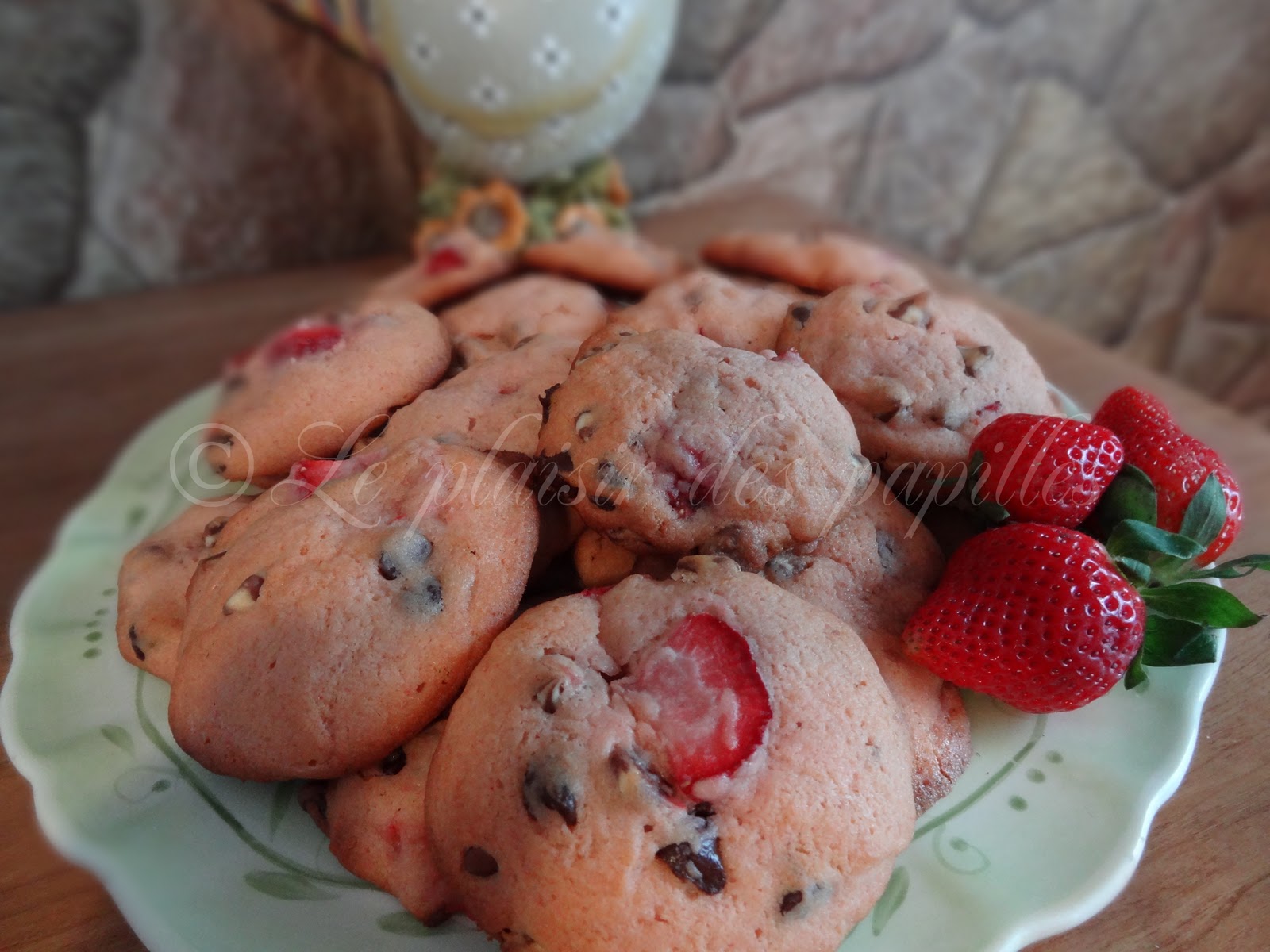 Le plaisir des papilles: Biscuits aux fraises et aux pépites de chocolat