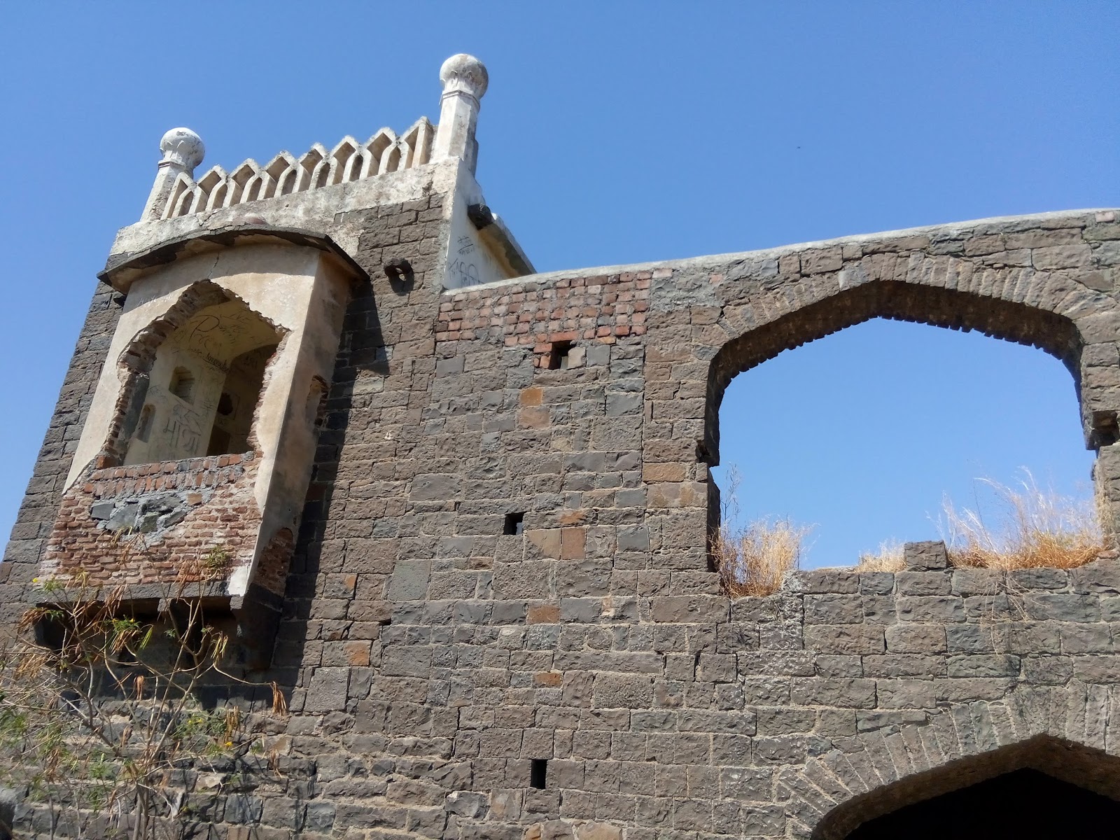 Udgir fort in Latur district in Maharashtra | The journey of a thousand ...