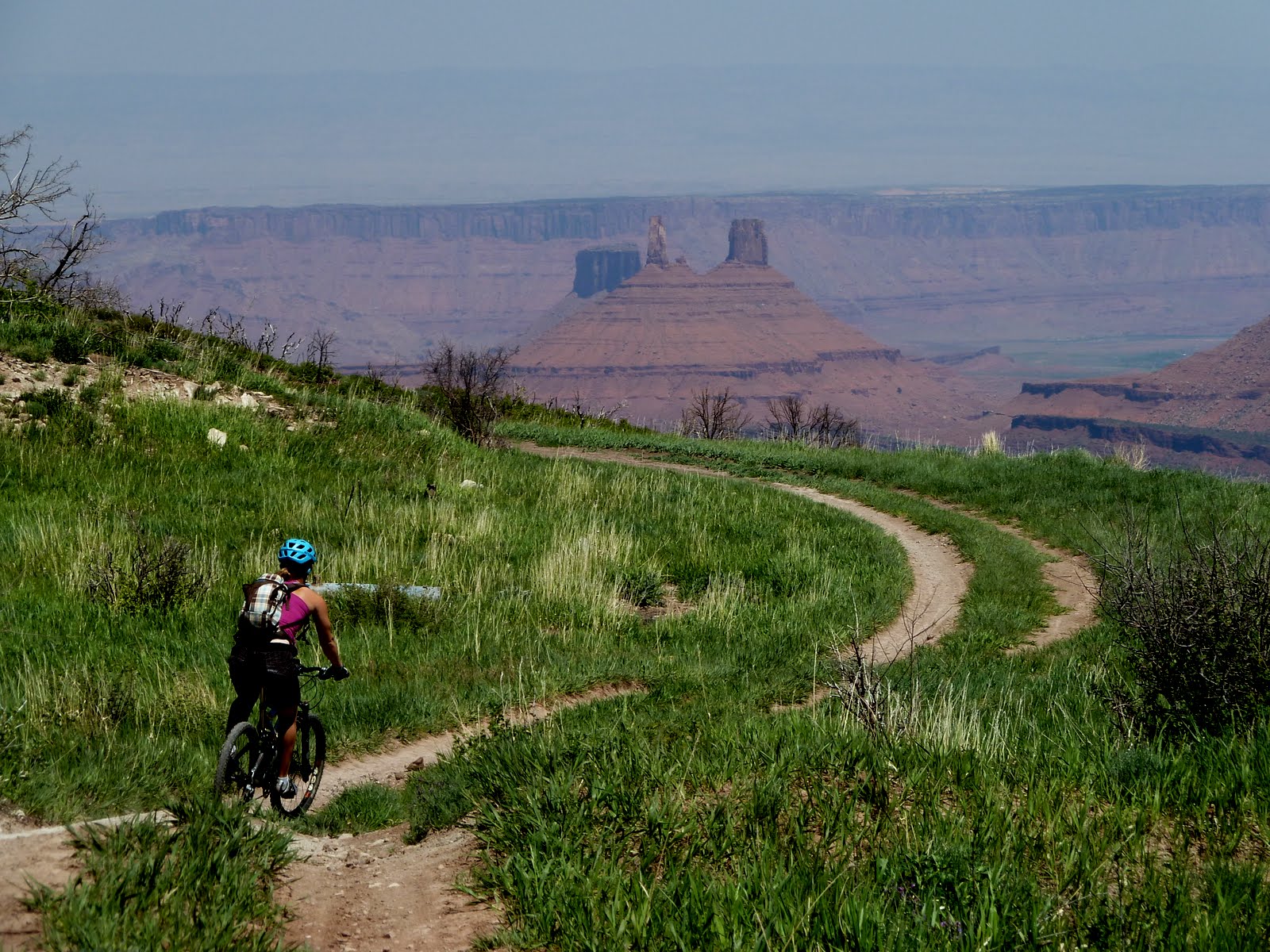 GOODY GOODY GOODTIMES!!: Last Day of Moab! Porcupine Rim Trail!! YEAH!