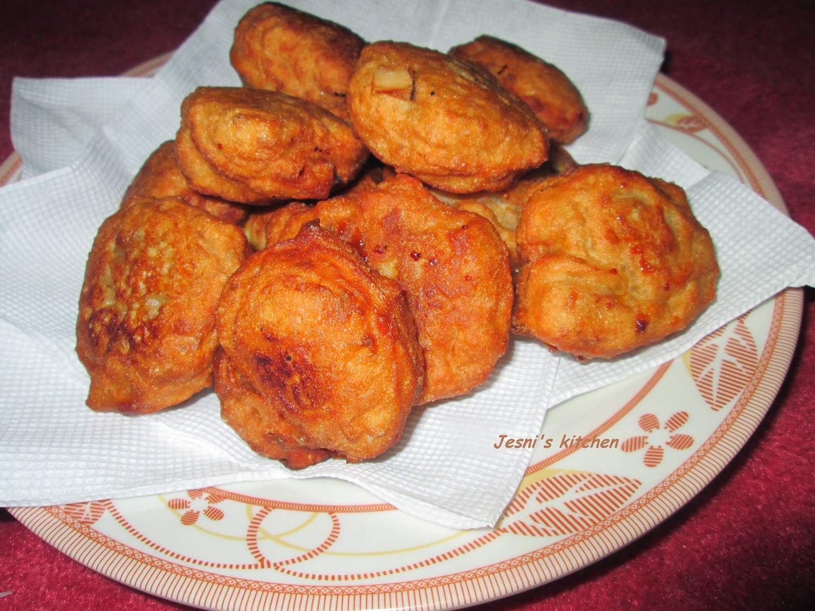 Jesni's Kitchen : Sweet wheat balls (Undampori)