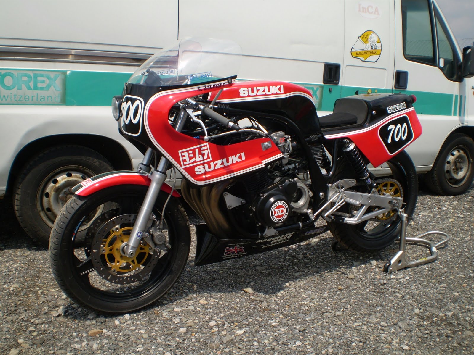 YOSHIMURA Suzuki GS 1000 R - XR69