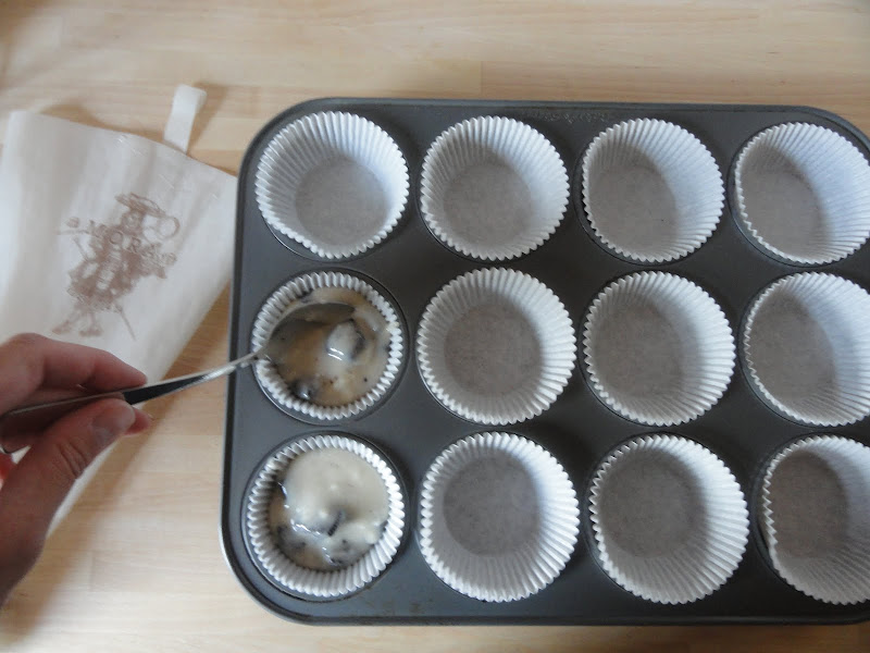 Paper Doll: Cookies and Cream Cupcakes