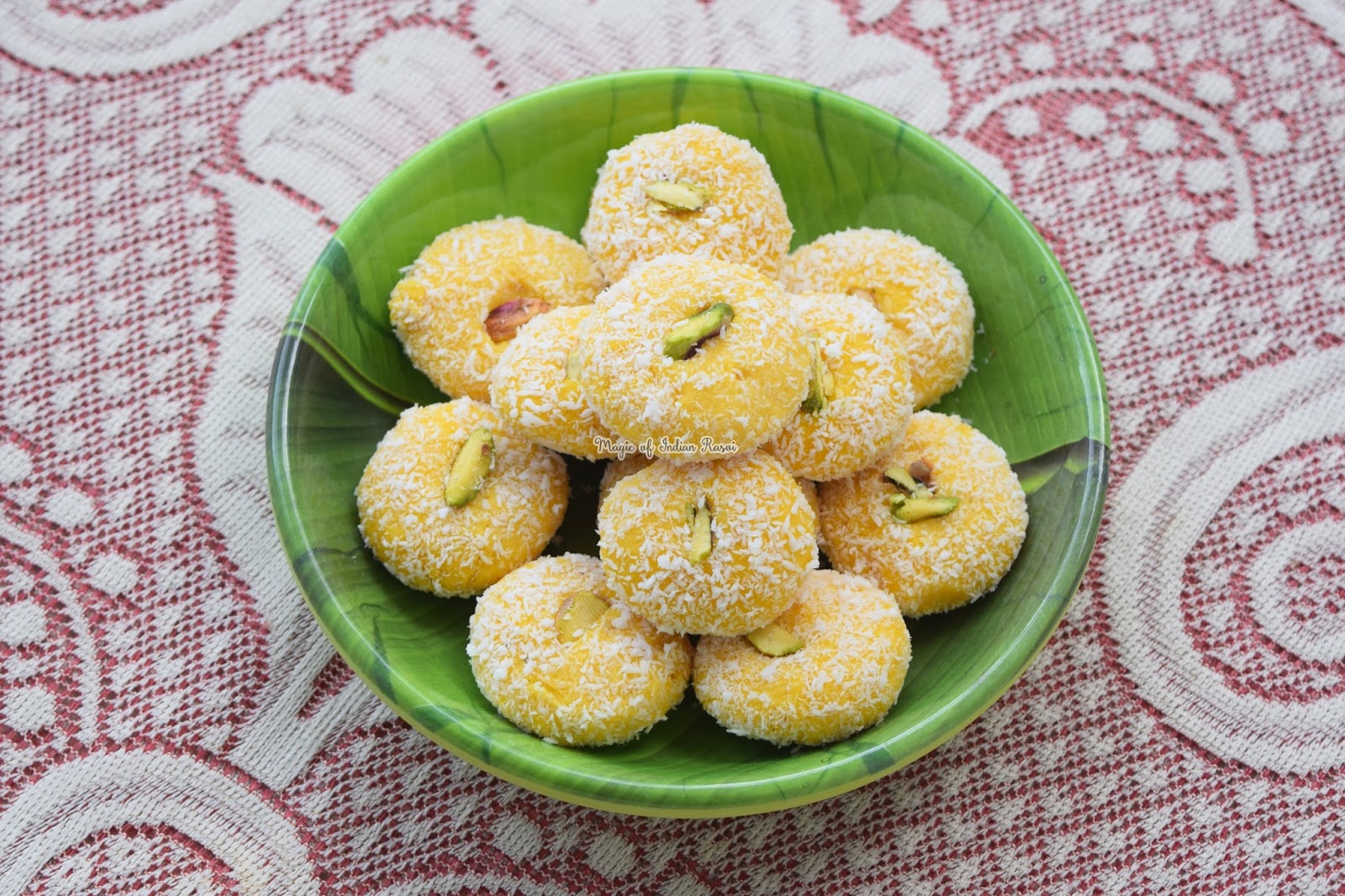 Kesar Peda - Milk Peda Recipe - केसर पेड़ा - दूध पेड़ा रेसिपी | Magic ...