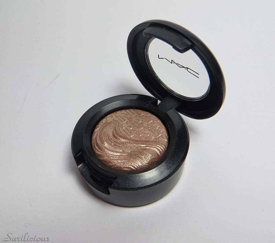 Sarilicious: MAC Magnetic Nude LE Eyeshadow Sweet Heat