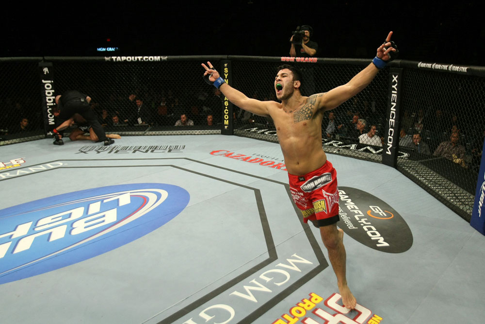 Straight Jock Feet: UFC STUD Brad Tavares...