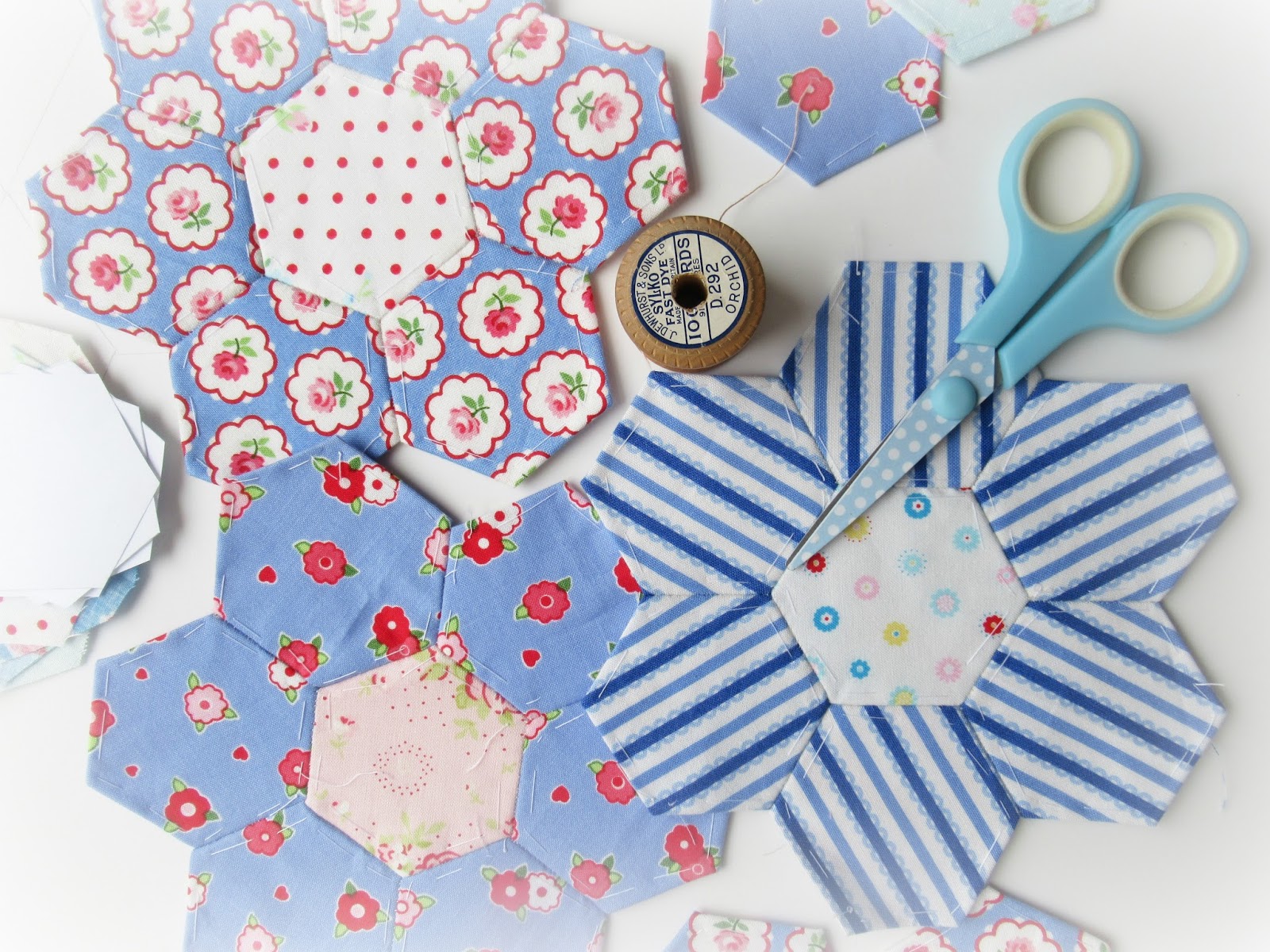 Helen Philipps: Hexagon Flowers