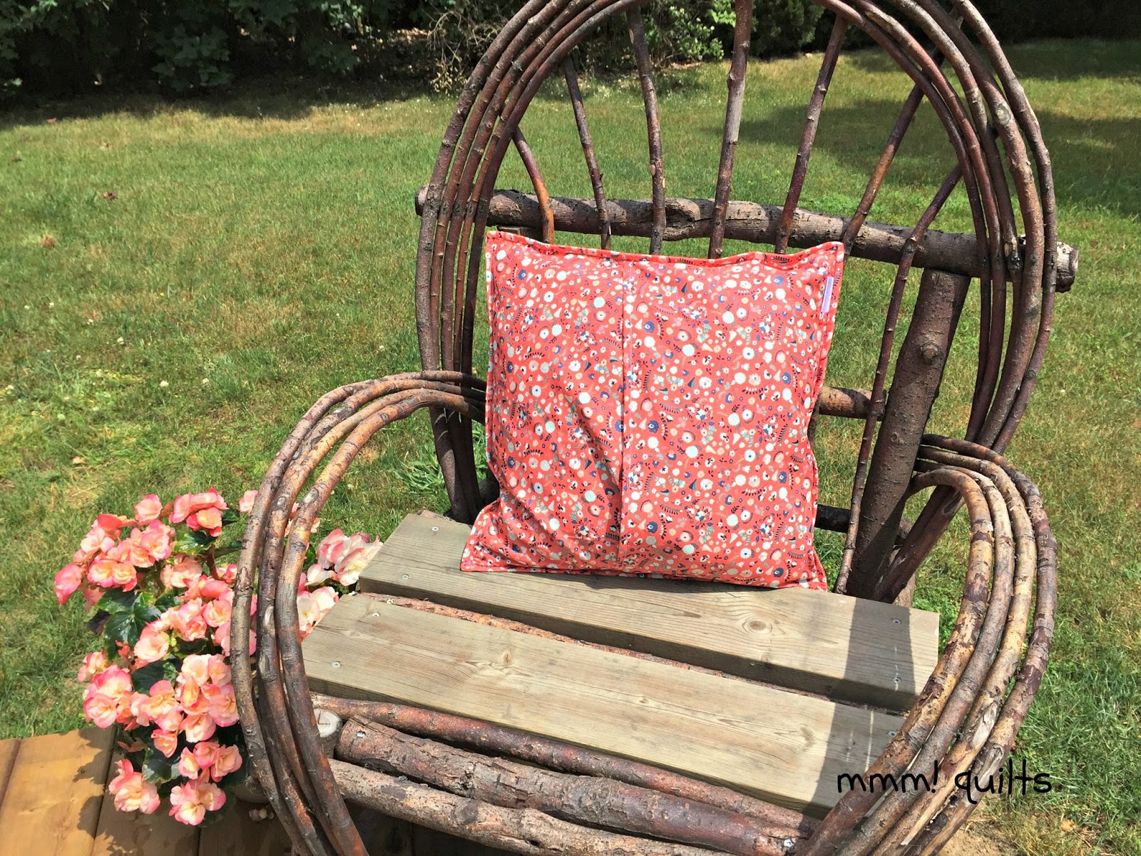 Musings of a Menopausal Melon - mmm quilts: Windblown Cushion Cover