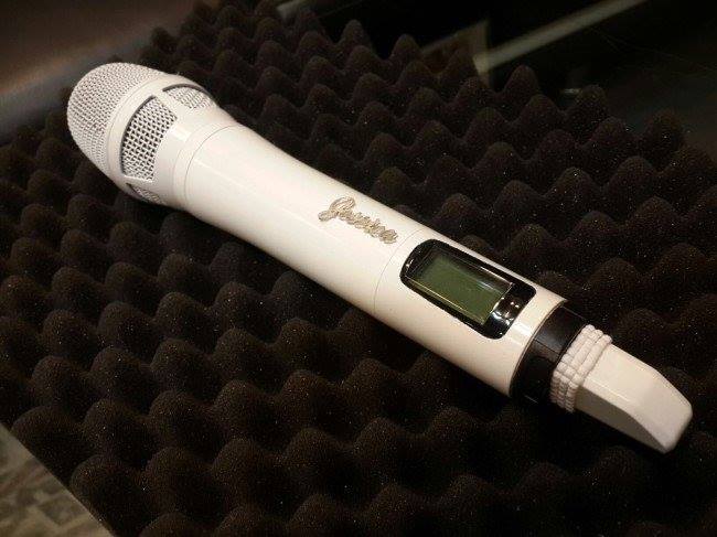 K-pop idols' customized microphones (BIGBANG, 2NE1, EXO, Tiffany and ...