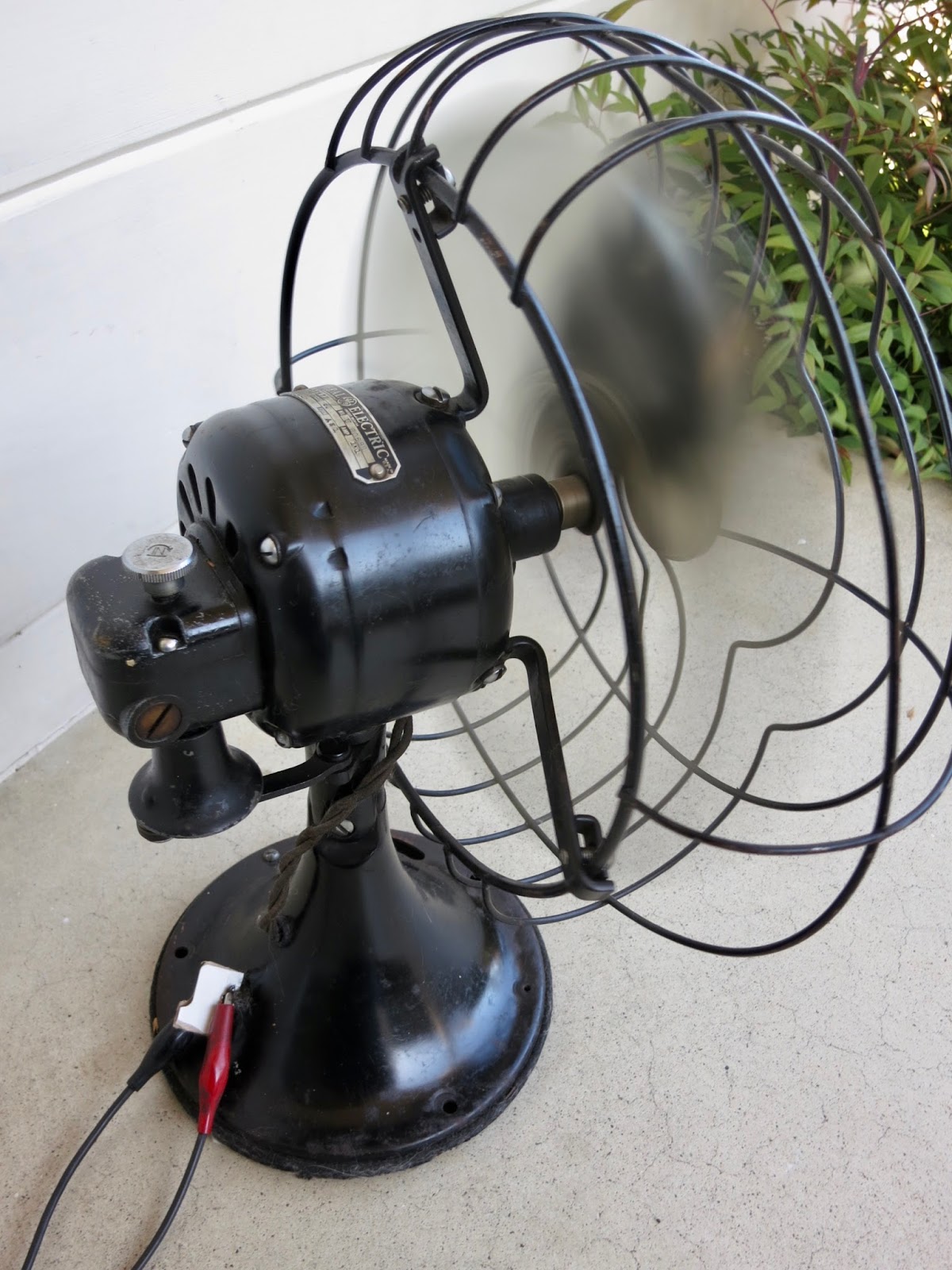 Early Electric Fans (Be sure to check the ARCHIVE on sidebar at right ...