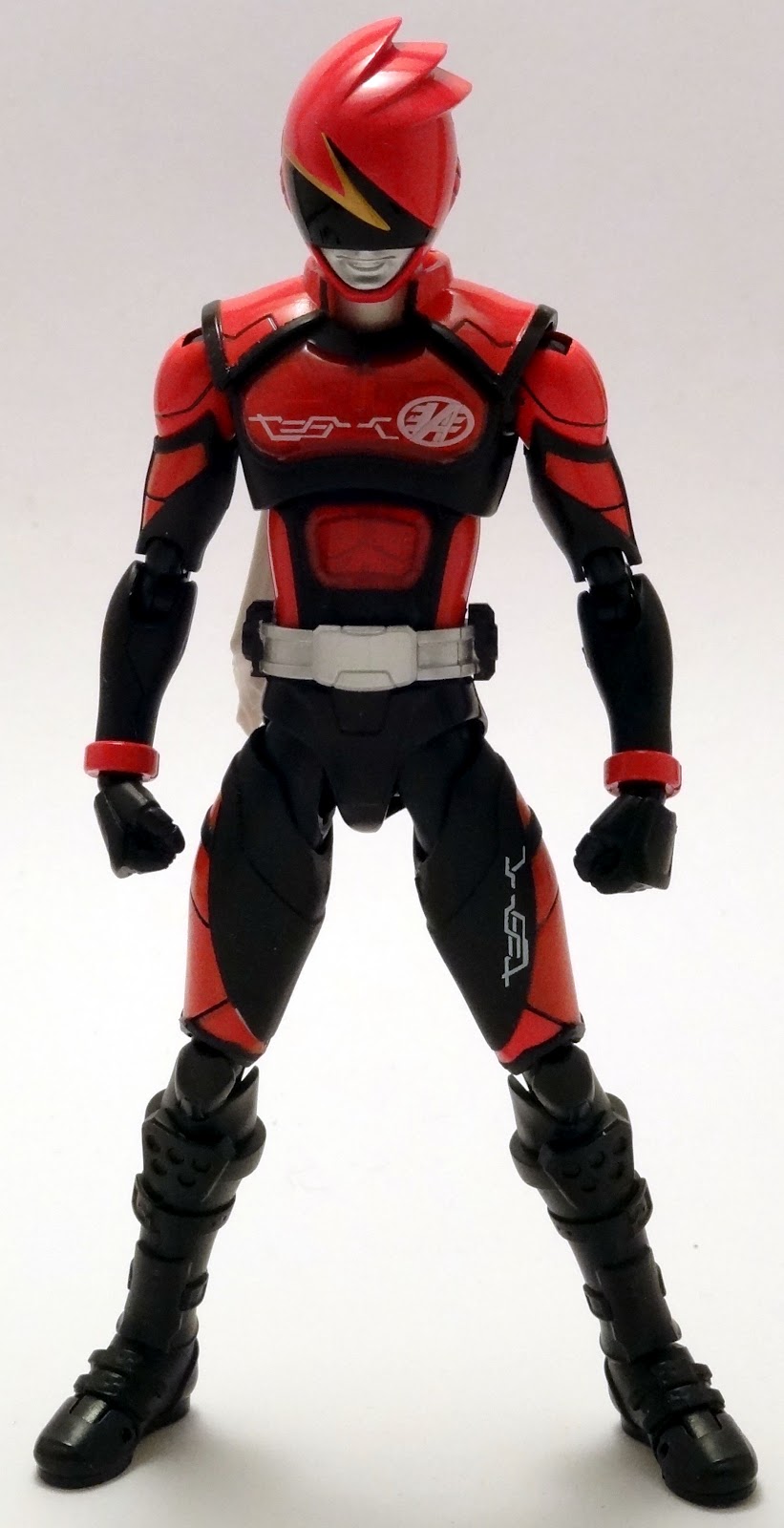 Room 202 Pho-TOY-Graphy: S.H.Figuarts Akiba Red (Review)