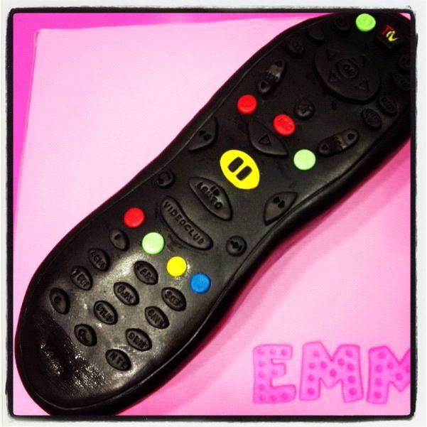 Medusa's Cakes: TARTA MANDO TIVO/ TV REMOTE CONTROL CAKE