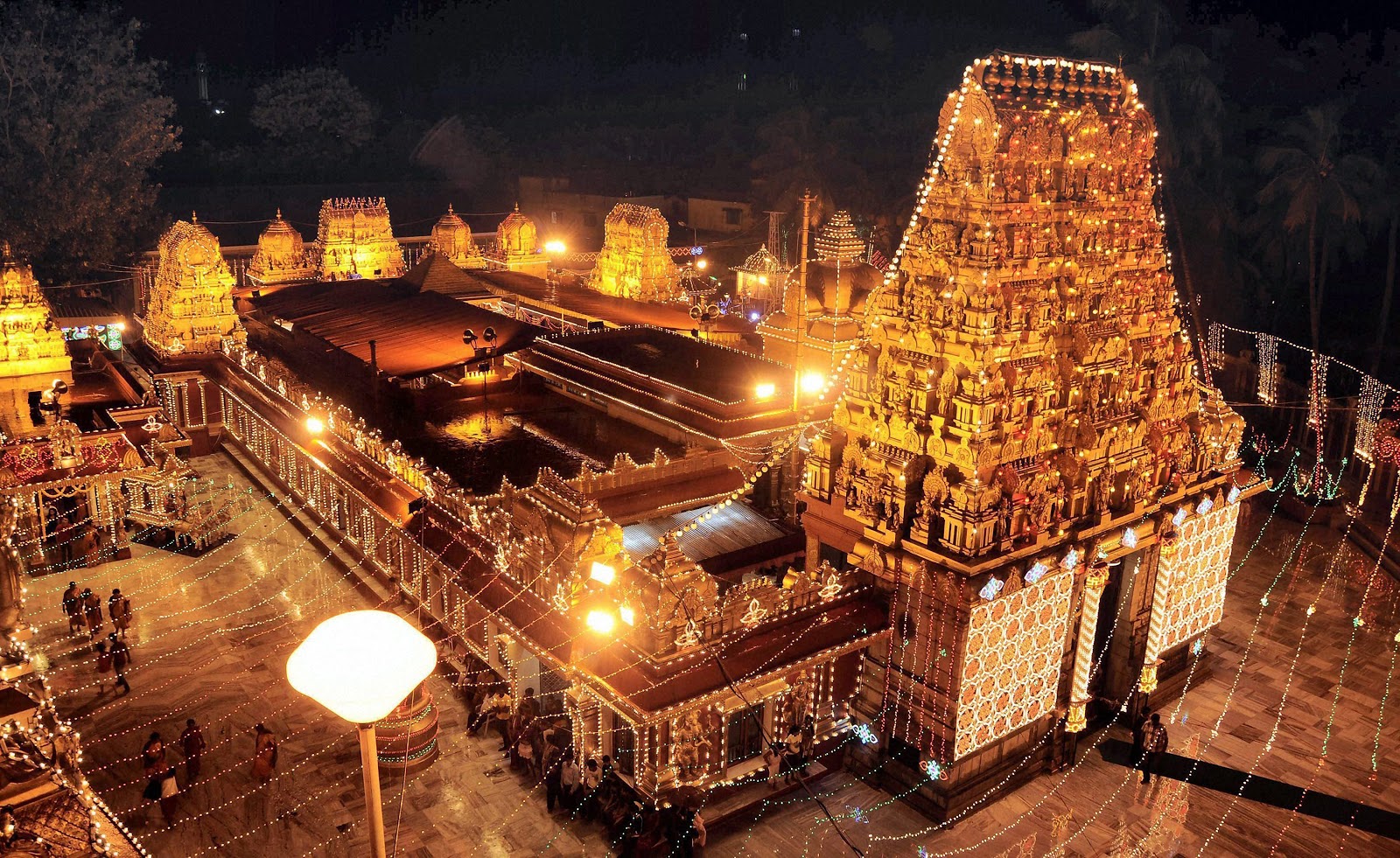 Mangalore:Illuminated Kudroli Gokarnatha Temple on the eve of Dasara ...