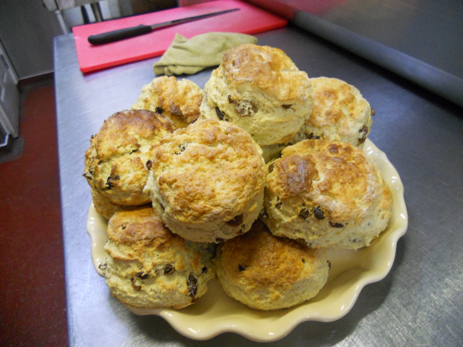 Fionnuala's Kitchen: Scones - foolproof method