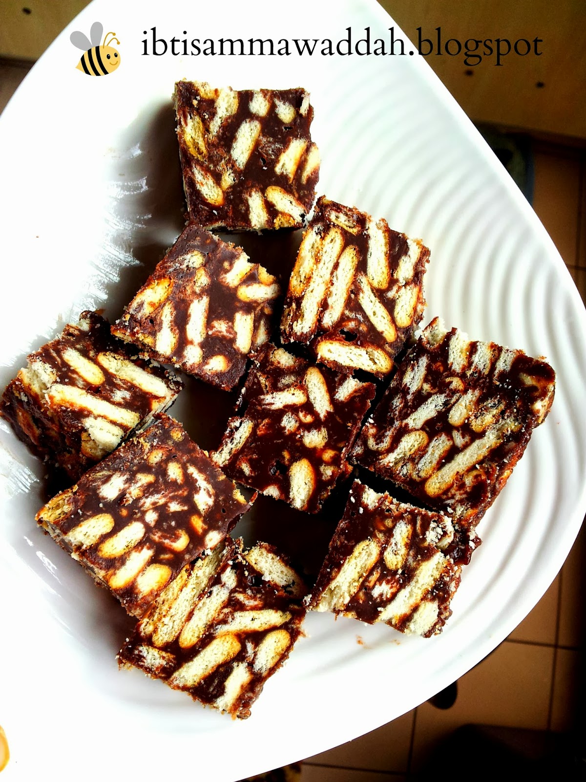 SETITIS EMBUN QASEH: KEK BATIK CHEESE YANG CRUNCHY FAVORITE KAMI!!!