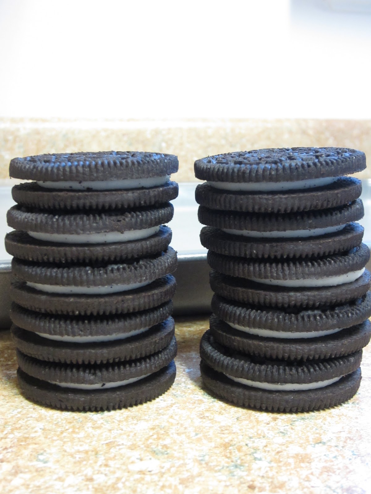 New Year's Eve Chocolate Covered Oreos - Love to be in the Kitchen