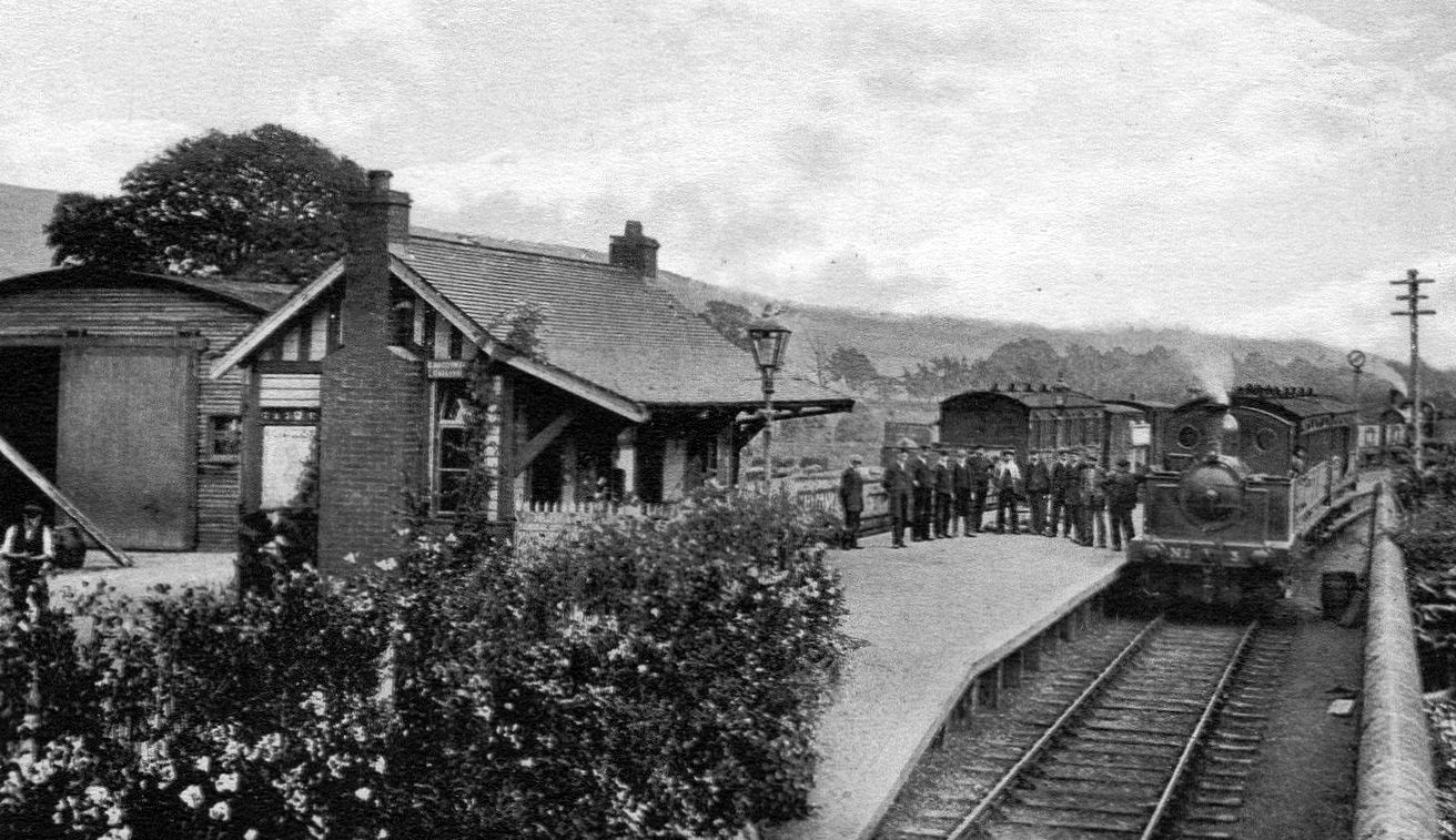 Tour Scotland: Old Photograph Railway Station Moniaive Scotland