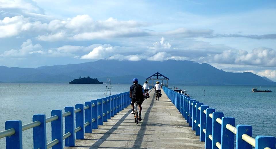 Love the Fold: Discovering Lingga with the Fellas - Day 1