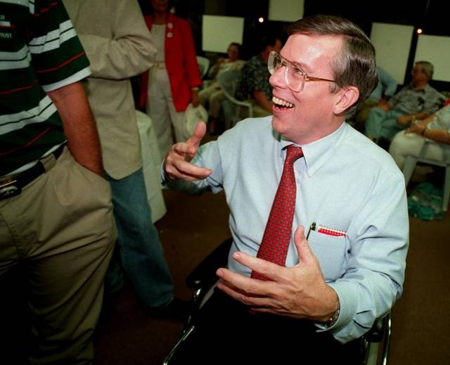 EYE ON MIAMI: Larry Hawkins: A different obituary, a different ...