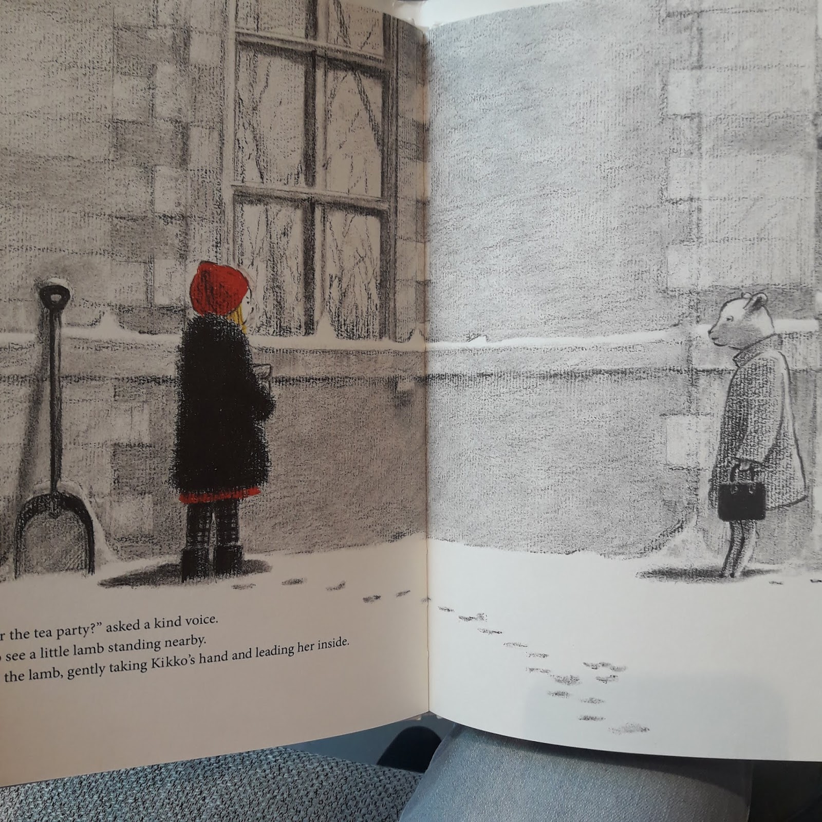 THE TEA PARTY IN THE WOODS de Akiko Miyakoshi | KIDS INDOORS