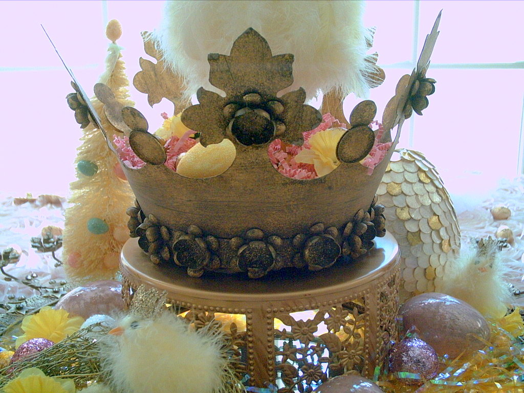 Candlelight Supper: Chick-a-la-Queen Tablescape