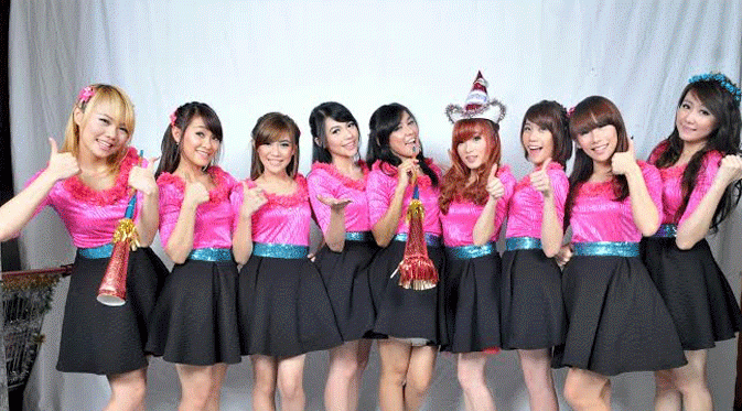 Konser Cherrybelle, Fans menangis Histeris | Twiboy Indonesia