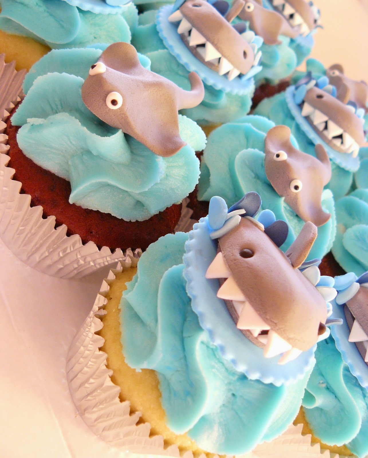 The Cup Cake Taste - Brisbane Cupcakes: Stingray Cupcakes and Shark ...