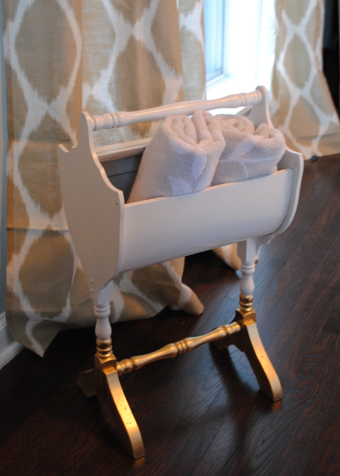 MidSouth Stagers: Knitting Stand Makeover!