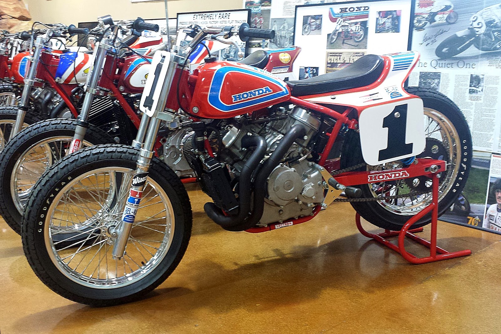 POPPA WHEELIE: Mike Kidd's CX Honda Flat Tracker