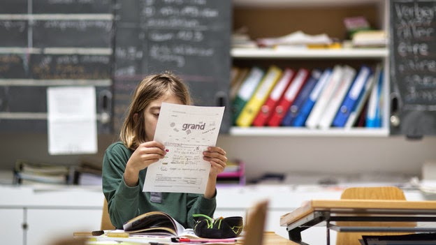 Schule Schweiz: Aargau schafft Prüfungen ab