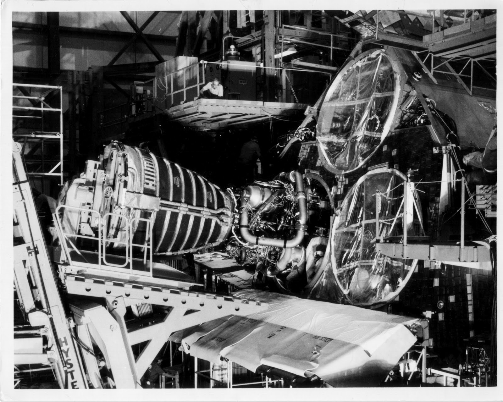 My Space Museum: Space Shuttle Columbia strap and construction photos