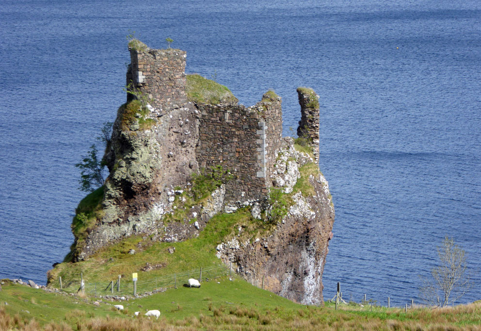 Marc Calhoun: Wanderings on Raasay - A Walk to Eilean Tighe