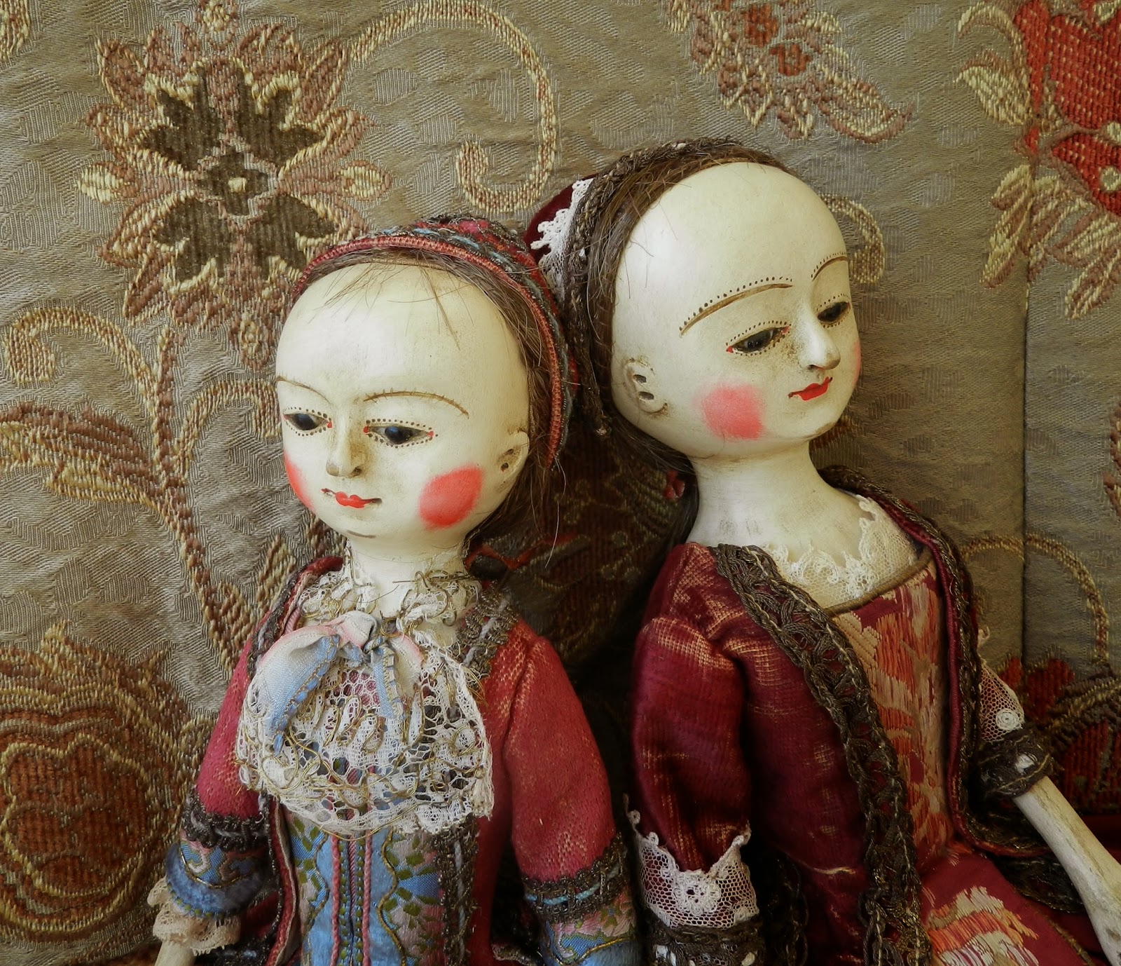 The Old Wooden Sisters: Queen Anne Dolls reproduction available
