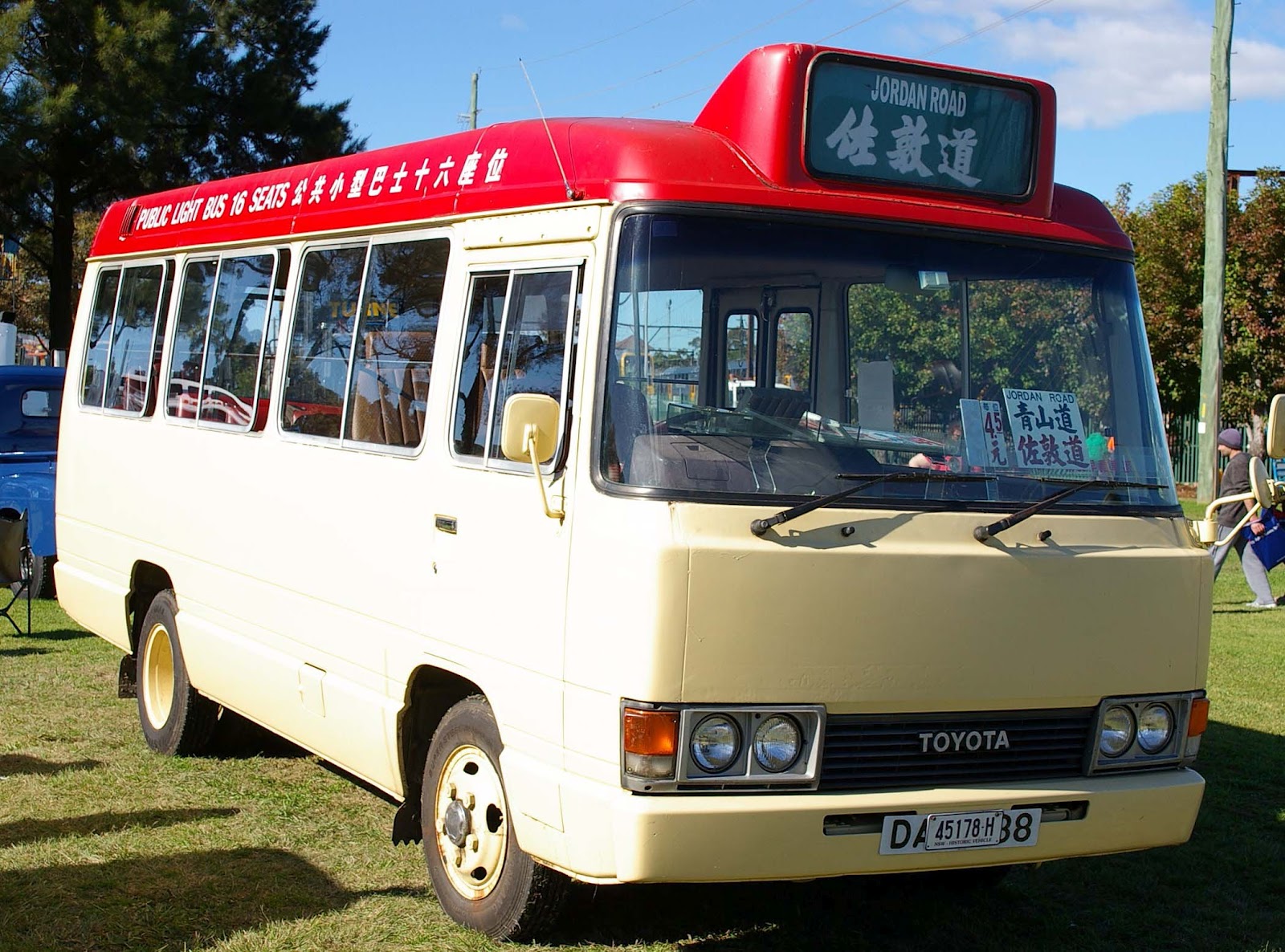Historic Trucks: Sydney Classic and Antique Truck Show 2012 - 2