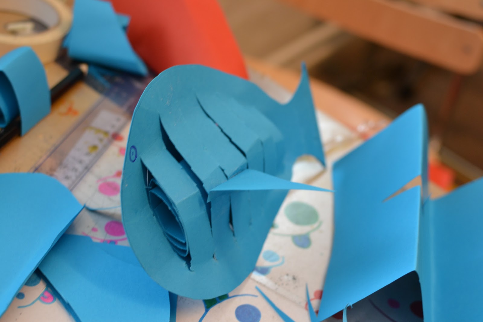 Open linkkivinkit: Ongelmanratkaisua - kolmiulotteinen kala paperista