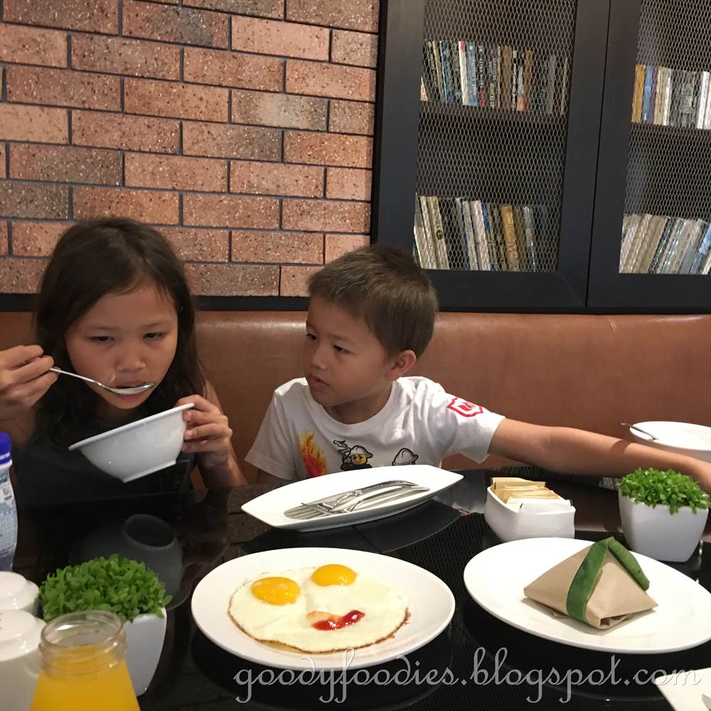 GoodyFoodies: Hotel Review: Hotel Stripes Kuala Lumpur