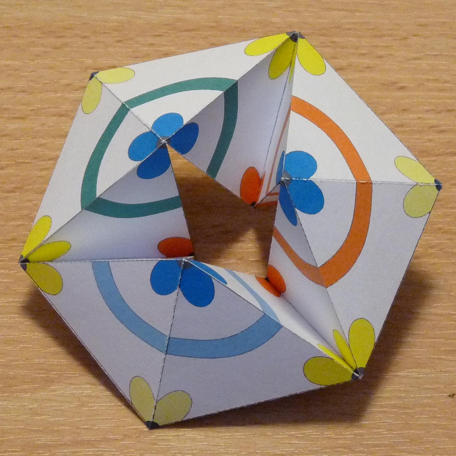 TIC LIBRE: Caleidociclos hexagonal